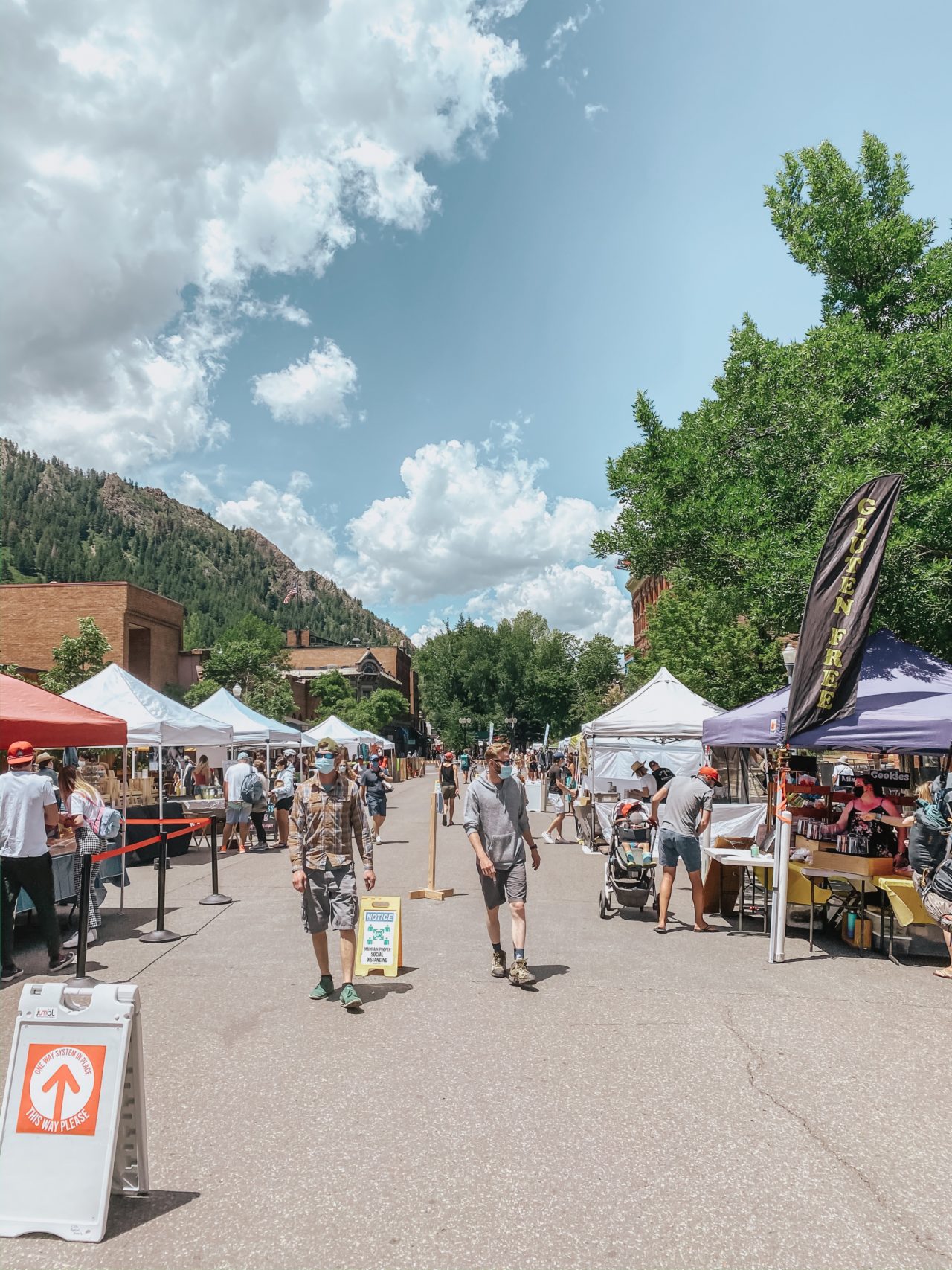 Summer Destination Guide: Aspen, Colorado | Passport to Friday | Luxury ...