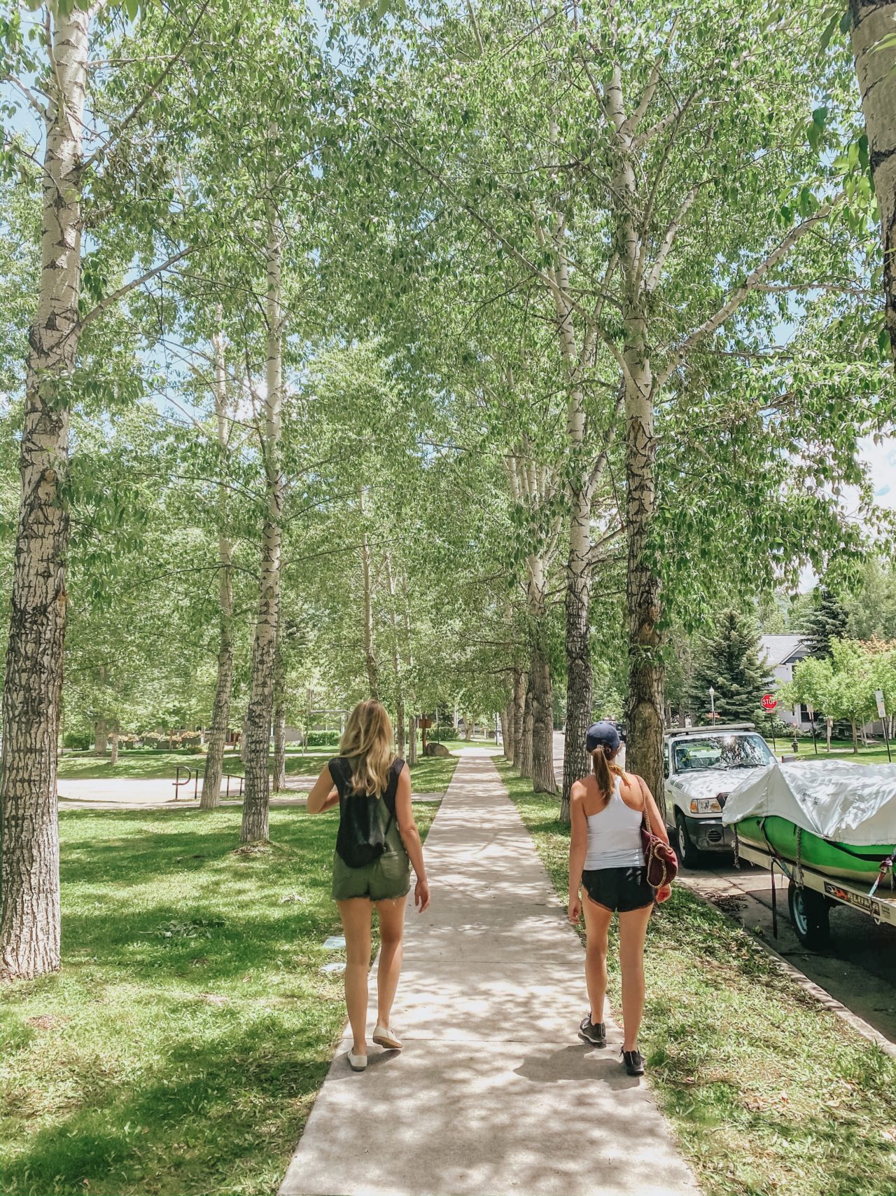Summer Destination Guide: Aspen, Colorado | Passport to Friday | Luxury ...